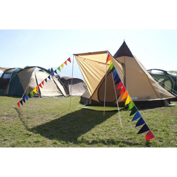 全長: 290cm (両端は輪状になっているので、飾り付けが簡単です。)フラッグの大きさ: 縦 22.5cm, 横 14cm (縦と横の長さは、数学的な美とされる黄金比でデザインされています！)フラッグの枚数: 18枚素材: チノクロス(フ...