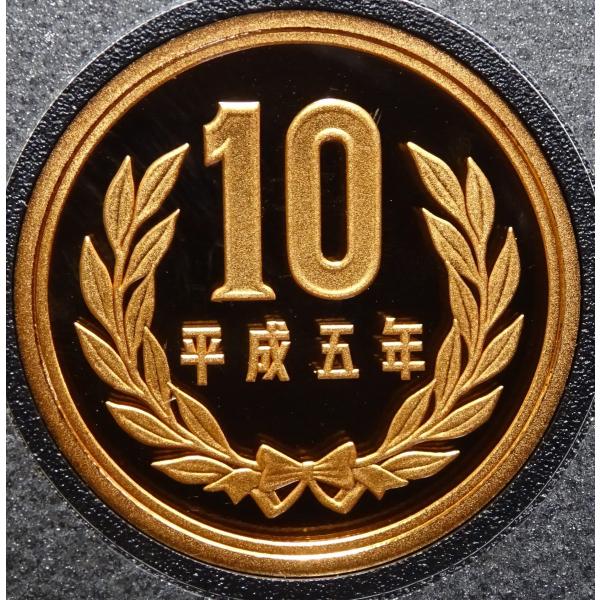 非常にきれいな状態です。尚、画像の商品は見本ですのでお届けする商品は見本と同程度の品になります。