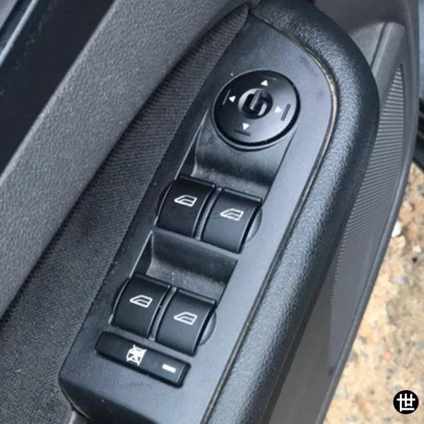 電動パワーマスターウィンドウリフタースイッチボタン FORD FOCUS 2005 20006 2007 3M512K021AB カーウィンドウスイッチアクセサリー