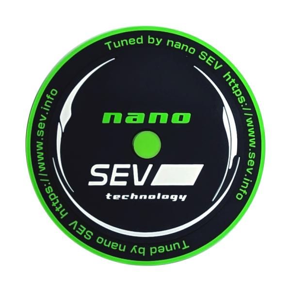 PVC素材で滑りにくく、水滴のついたグラスもくっつかないSEV内蔵のオリジナルコースター。