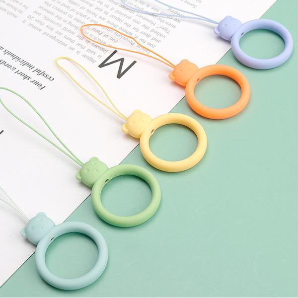 サイズストラップ全体：9.5x3.1cmリング内径：2.3cm商品説明柔らかいシリコン素材のリングストラップリングに指を通せばスマホの落下防止にピッタリ。ストラップ穴のある端末やケース、カバーなどに対応 スマホの他にもデジカメや鍵、パスケー...