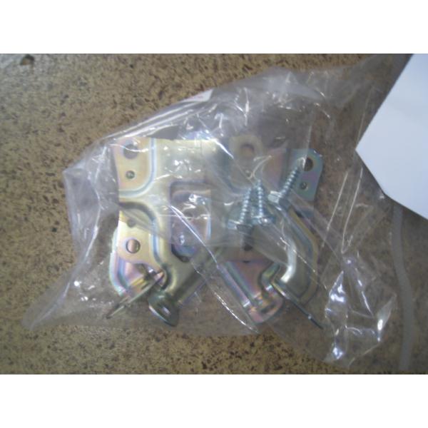 　ウェイク、ハイゼットキャディー　LA700S,710＃LA700V,LA710＃　オーディオ取付金具（ブラケットとスクリューのセット）　※他のダイハツ車種の金具もお問い合わせ頂ければ、提案作成いたしますので、お気軽にお問い合わせください。