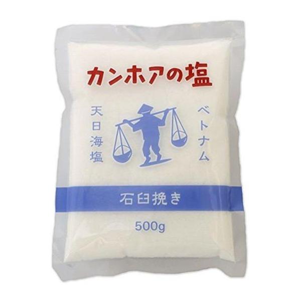 独自の天日製法によって、天日だけでゆっくりと結晶させた天日塩です。 海水の状態から完成までおよそ2ヶ月をかけ天日だけでゆっくりと塩を結晶させています。 海水の多種多様な成分を含み『海のような、深く豊かな味わい』を作り上げています。 そのため...
