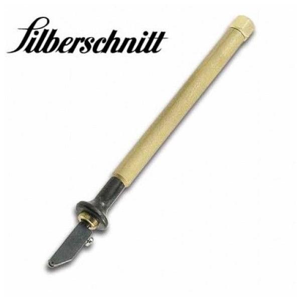 ドイツの職人が使用しているガラスカッターです。専用カッターケースが付属しています。全長16cm、刃先角度138°3〜6mm程度のガラス向き。ボーレ社のカッターにはスポイトは付属しません。With replaceable cutting he...