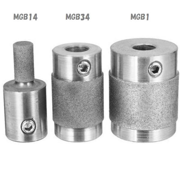 グラスターやインランド、グリフォンなどのルーターに使用可能です。使いやすい1/4，3/4，1”の普通目のダイヤ刃3個組。G140-170のダイヤ粒子を二層電着したあとで、更に耐久性を増すためにクロムメッキをしています。（そのため銀色）同じメ...