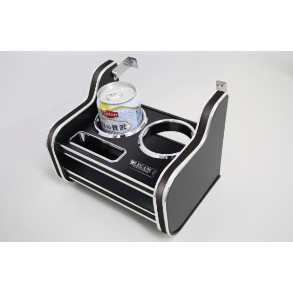 対応車種 NV350キャラバングレード バンプレミアムGX・ワゴンDX（センターコンソール付車に限る）・ワゴンGXカップホルダー×2・スマホorタバコホルダー×1・LEGANCE樹脂エンブレム×1・コースター付ホルダー(大)：直径 約7セン...