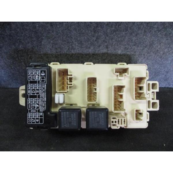 **** 商品説明を必ずご確認ください ****部品管理番号：200410000967800部品メーカー：オムロンメーカー純正品番：MN112073部品名：ヒューズボックス部品メーカー品番：MR538261メーカー代替品番：MN112083...