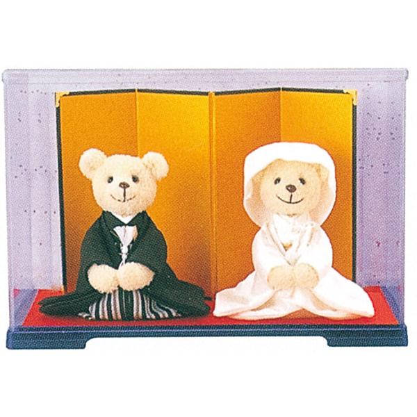 大切に飾っておきたい、和装のウェディングドール・ウエルカムベアや、和風のぬいぐるみなどを保管したり、飾っておく際に役立つ、プラスティックケースです。【重要】●ぬいぐるみやリングピローのサイズをご確認のうえ、ご注文ください。●洋装のウェルカム...