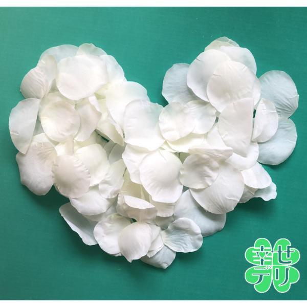 結婚式のバージンロードを歩くフラワーガール用に最適な花びらのシャワー。姪っ子さんや、親戚に女の子がいたら、ぜひフラワーガールをお願いしましょう。アーティフィシャルフラワーのペタル（花びら）なのでドレスが汚れる心配がなく、退場時のフラワーシャ...