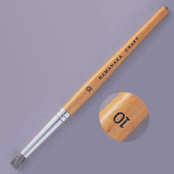 布製品でしたらトートバッグやポーチ、お洋服やマスクなど、手軽に楽しくペイントができるステンシル。ブラシはステンシルにかかせない道具のひとつです。＜商品特徴＞・広島県熊野産のステンシルブラシ。・天然獣毛の独自ブレンドにより、適度な絵具の含みと...