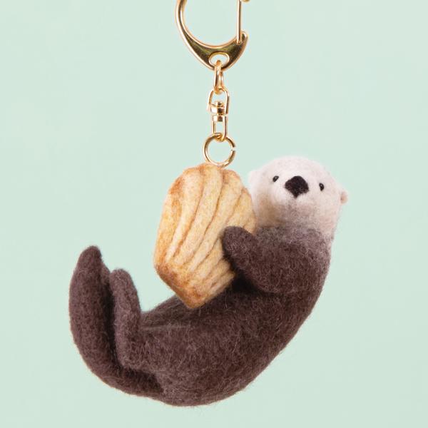 【重要】作成に必要な針・マットはついておりません。★針とマットがついたセット（hm441-633set）がオススメです。難易度★★☆ベーシック※説明書をきちんと読めば作れます。貝と間違ってマドレーヌを抱えてちゃった？かわいいラッコのキーホル...