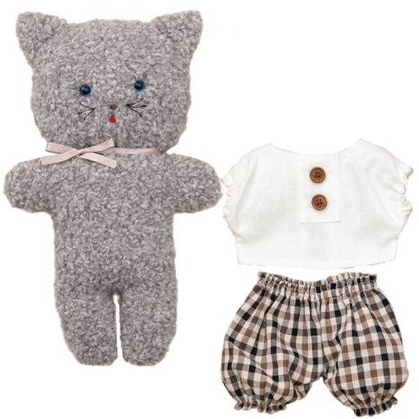 楽しくきせかえ出来る、私だけのねこちゃん★シルエットが可愛らしいブラウンチェック柄のカボチャパンツ＆木目調のボタンが付いた白いブラウスと、ネコのぬいぐるみ１体を手作りできるキットです。【内容】○フワフワねこのぬいぐるみ手作りキット（デザイン...