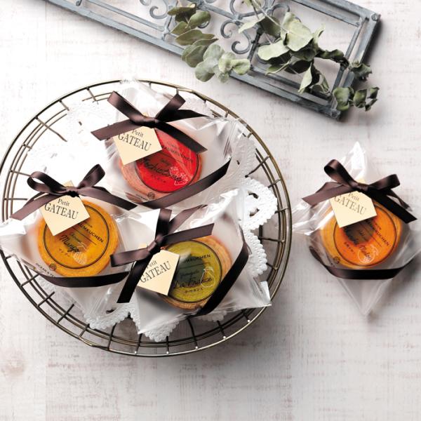 幾重にも重ねられた年輪に、末永く共に歳を重ねるという願いを込めて贈られる「バームクーヘン」を、かわいらしい手のひらサイズにしました。味は赤肉メロン・ラ フランス・とちおとめ苺・さくらんぼ・白桃・マンゴーの6種類をご用意。どの味が届くかは、届...