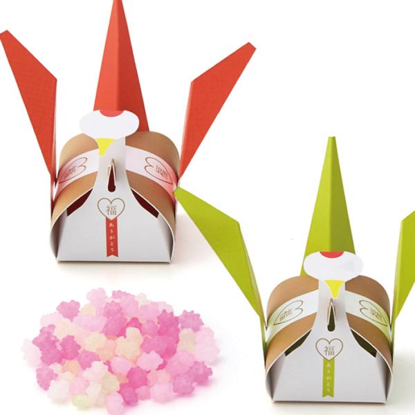 日本の良さを伝える和風のプチギフト。折り鶴を思わせるデザインで箱の中には和菓子の贈答用として定番の金平糖が入っています。パッケージに「福」「ありがとう」の言葉が書いてあるので感謝の気持ちがしっかり伝えられます。和婚式・結婚式・披露宴のプチギ...