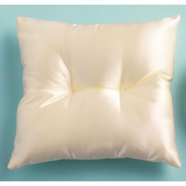 自分の思うままにリングピローを作成されたい方のためのクッション(土台）です。お好みのリボンやレース、お花などで飾って、世界に一つのリングピローを完成させてください。土台のクッションは縫製済み（綿入れ済み）なので、表面にアレンジするだけで簡単...