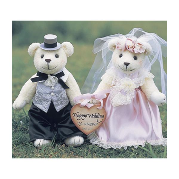 頑張って手作りすると愛着が湧く思い出深まる笑顔の花婿くまさんと花嫁くまさんのぬいぐるみ。身長32センチの見栄えするウェルカムベア。シルクハットとベスト姿でビシッと決めた新郎ベアの隣には、淡いピンクのドレスでおめかしした新婦ベア。ドレスアップ...