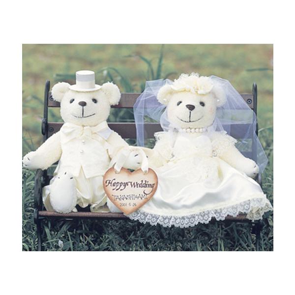 頑張って手作りすると愛着が湧く★思い出深まる笑顔の花婿くまさんと花嫁くまさん。身長32センチの見栄えするウェルカムベア。シルクハットをかぶり、白のタキシードを着こなした新郎ベアとレースのついたウエディングドレスに身を包んだ新婦ベアのウエルカ...
