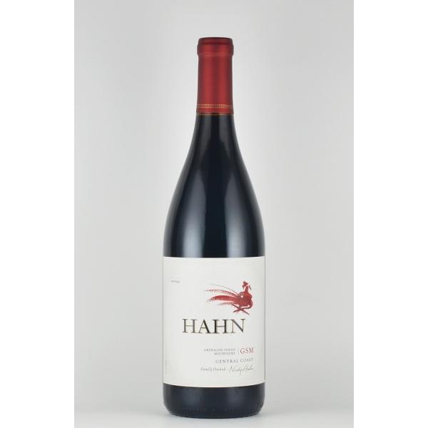 スミレ、ブルーベリーの香りや、カルダモンや杉の香りが感じられます。味わいはイチゴ、赤いさくらんぼ、黒胡椒、クローヴのフレーバーが幾層にも重なっています。バランスの取れた酸味とタンニンが滑らかな後味へ続きます。ワイン名：ハーン・ワイナリー ”...