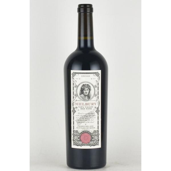 濃厚な黒系ベリーを思わせる色合い、今までに無い程の赤系果実と土のニュアンスのアロマが混じり合い、最初の口当たりはベルベットの様にしなやかで、鉱物的なミネラル感がちりばめられています。飲み進むにしたがって球体のような落ち着きが、大波の様に変化...