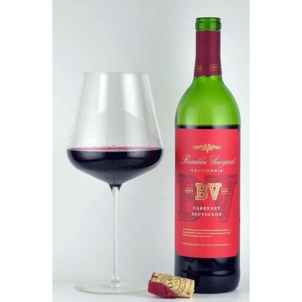 【リッチで滑らかジューシー】深みがあるリッチ なブラックカントの風味が、オークのタッチを 伴うスパイの風味の層によって、さらに高められいる。熟した ブラックベリーとダークチェリーのジャム含みがココアとスパイスのタッチによってアクセントとなっ...