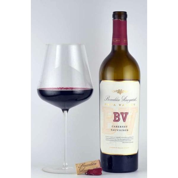 リッチなブラックベリー、ブラックチェリー、ジューシーなプラムの特徴を持つ豊かな層に、複雑なスミレとモカのニュアンスが感じられます。広がりがあり成熟したタンニンが、しっかりとした組成と豊かに口中に広がり、風味をもたらしています。きれいに融和し...