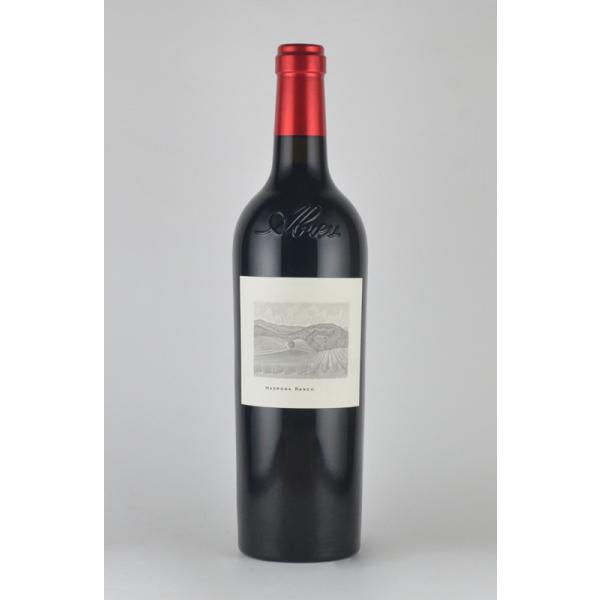 炭や樟脳、お香や石墨、ブラックベリーやカシスの香りに フローラルさも現れる魅惑的なアロマが広がります。継ぎ目のない滑らかさで厚みがあるにもかかわらずバランスがとれワインに求めるものすべてを備えているような完璧な要素を備えます。 ワイン名：エ...