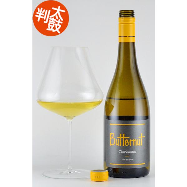 クリーミーで風味はバランスが取れており、アップルパイとバニラ、キャラメルとトーストしたマシュマロの風味が広がります。爽やかな青リンゴと焼いた洋ナシの香りが、長く香ばしいフィニッシュへと続き、余韻にはトーストとナッツのニュアンスが感じられます...