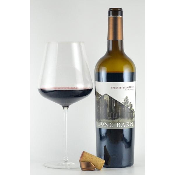 【甘美なフレーバー】よく熟した果実味豊かなアロマを持ち、口に含むとブラックベリー、ルバーブ、ドライチェリーの甘美なフレーバーに、独特のオークと杉のニュアンスがあります。澄んだタンニンと余韻の長い後味で、非常に複雑さを感じることができます。ワ...