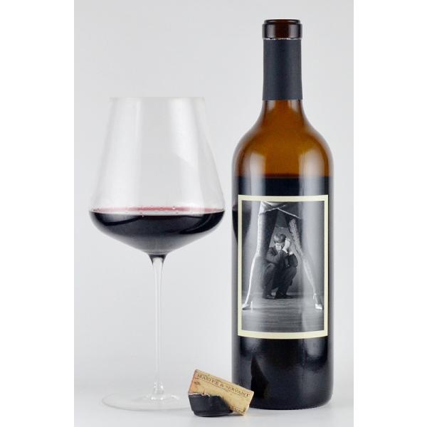 【リッチで柔らか】ダーク・ベリーのしっかりとした香りとオークのニュアンスが口の中で踊る、リッチで大胆でありながら洗練されたナパカベルネです。滑らかで柔らかくシルキーなタンニンも魅力のワインです。ワイン名： マスター・アンド・サーバント カベ...