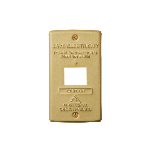 「BRASS switch plate」は真鍮素材で趣ある存在感。壁面のスイッチパネルをスタイリッシュに変身させるます。プレスで立体加工を施したデザインは小さいながらも存在感抜群で、インテリアの粋なアクセントとして、スマートな空間づくりに役...