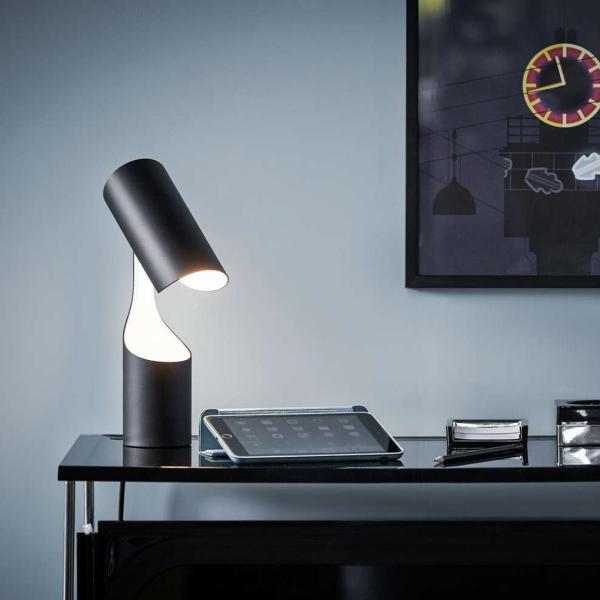 当社、シバタ照明は20年以上にわたりレ・クリント社の照明を取り扱っている、正規販売店です。メインド・イン・デンマークのブランドが100年以上にわたり守られてきたクオリティの高さ、和室にも洋室にも合わせやすい完成度の高いデザイン。正規品の柔ら...