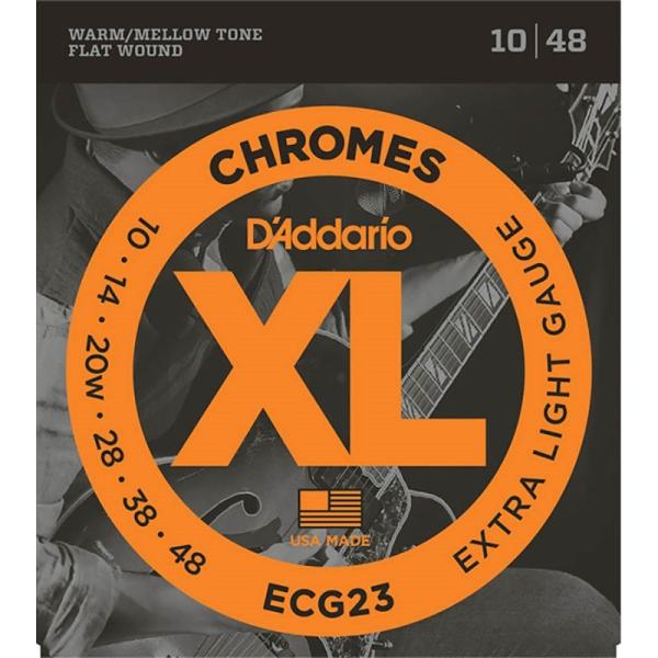 XL CHROMES (FLAT WOUND)ヘックスコア(6角芯線)の周りに、下地となるベースの巻弦を施し、その上にフラットなリボン形状の巻弦を巻きつけた特殊構造となっています。ワインディング後、３段階の研磨により均一な太さに仕上げられた...