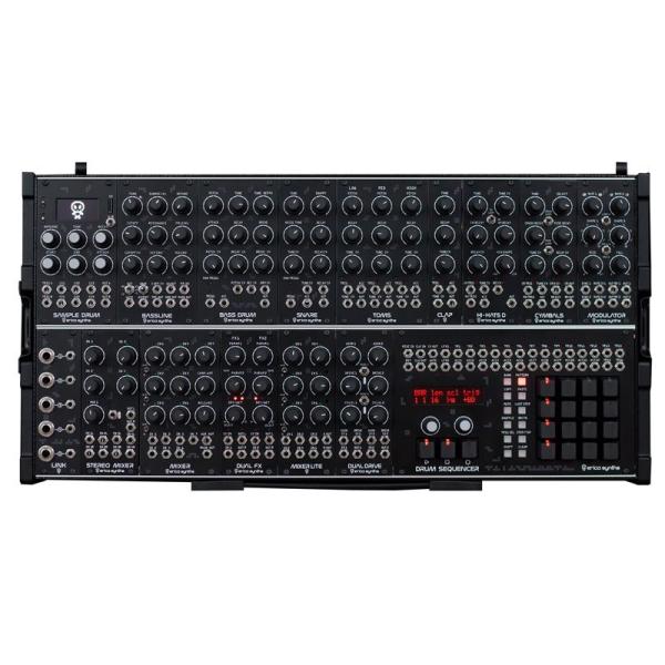 ★リズムを主体にした楽曲制作、ライブパフォーマンス、そしてサウンドデザインの究極的なツールドラムに関連するモジュールはシーケンサーと内部結線されているため、パッチングをすることなくトリガーとアクセント信号を受け取ることができ、オーディオのパ...