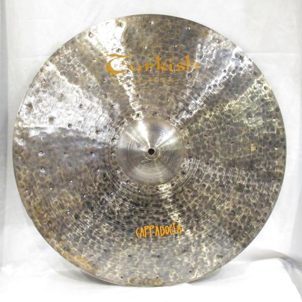 ＜CAPPADOCIA Series＞従来のシリーズに比べて大きく細かいハンド・ハンマリングと、背面へ及ぶ非常に深いマシン・ハンマリングによってユニークなドライサウンドを実現しました。強烈なルックスとは裏腹に、ジャズやファンクをはじめドライ...