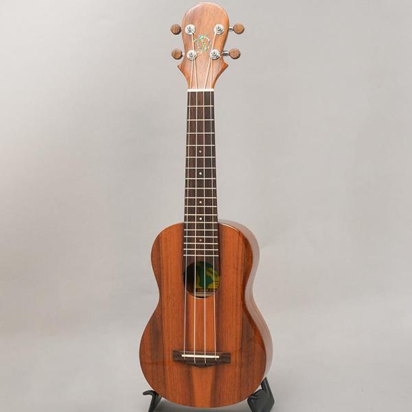 KT Traditional Seriesハワイのウミガメ「ホヌ」をイメージした独特な形状のヘッドデザインを持つBIG ISLANDウクレレの材料にコア材を使用したソプラノウクレレです。シンプルで伝統的なデザインで、厳格なグレーディングを行...
