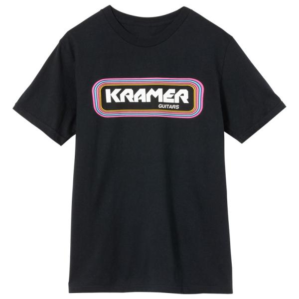 このカラフルなラジオ局風のバンパーステッカースタイルの Kramer ロゴ Tシャツは、ハードロックやメタルがFMラジオを席巻していた80年代を思い出させてくれます。・コットン：100%・ユニセックス サイズ：XLイケベカテゴリ_楽器アクセ...