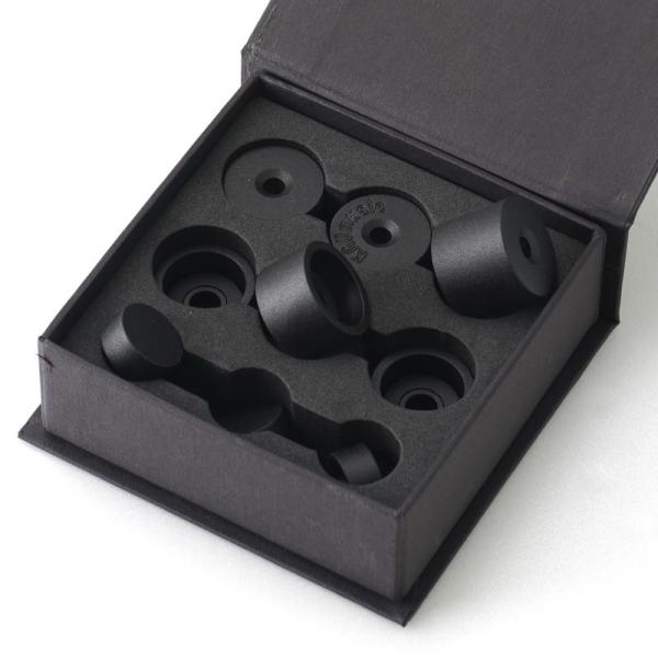 KGU Brass(KGU MUSIC)トランペット用トリムキット(Bach用)モデル：HEAVY（ヘヴィー）仕上げ：ブラック重量：約250gセット内容：ピストンボタン・トップキャップ（トップキャップゴム付）・ボトムキャップ高さ：ピストンボ...