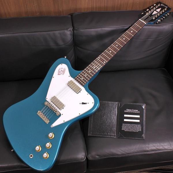 長期展示特価品オリジナルでもかなりレアとされる12弦のFirebirdをGibson Custom Shopが復刻！ダブルネックではEDS-1275が最も有名な12弦を採用したギターの一つと言えますが、本機は12弦用に特化したノンリバスタイ...