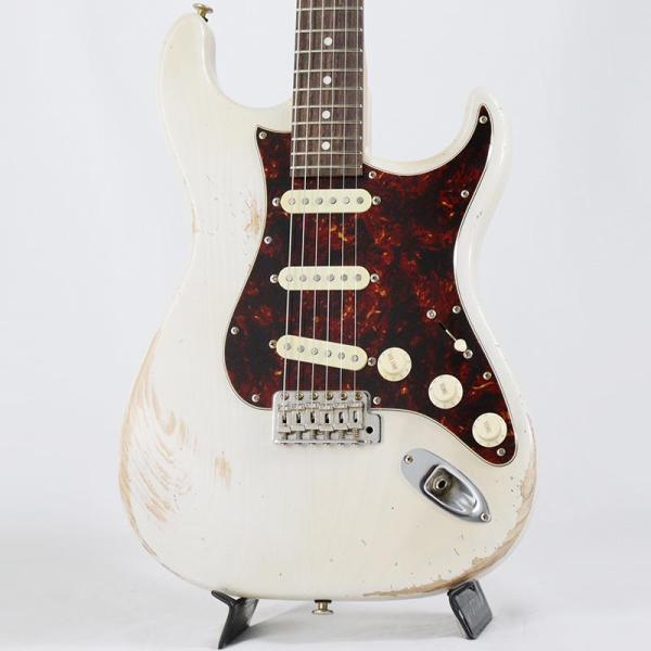 長年使用された貫禄のあるヘヴィエイジド加工を施した特別オーダーモデル！momose Custom Craft Guitarその高い完成度に定評のある「モモセ」。ビンテージギターの基本構造を継承しながら、より現代的なアップデートを随所に盛り込...