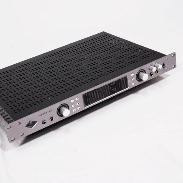 ■商品の状態：使用感あり・擦傷や打痕があります。■付属品・元箱・電源ケーブル・ラックネジ※中古商品のため、ライセンス譲渡以外のソフトウェアは付属いたしません。■保証期間：店頭保障1ケ月-----【製品の特長】★スタジオクラスのサウンドクオリ...