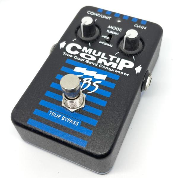 MULTI COMPはベーシストなら誰しも1度は手にするであろうモデルとして、発売から今日まで絶大な支持を集める大定番モデル。コンプレッサーのかかり具合と出力ゲインを調整する2つのコントロールノブ、ノーマル/マルチバンド/チューブシミュレー...