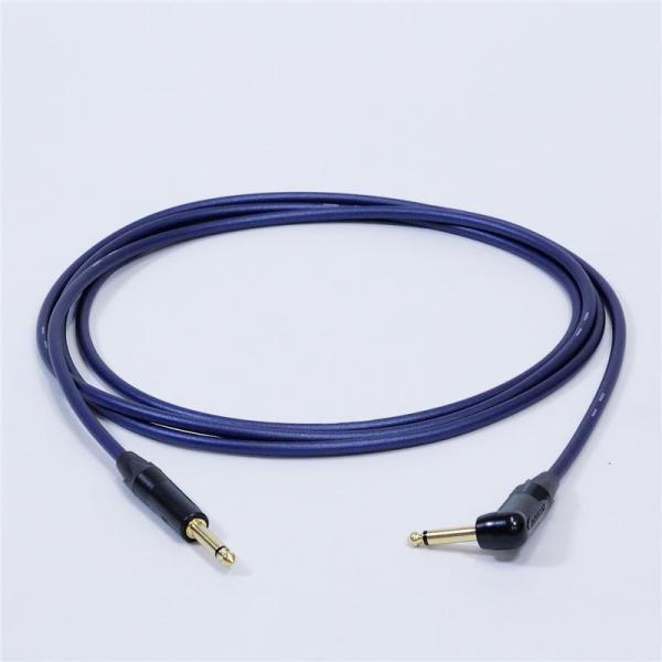 【PASSGO BLUE Cable】音をダイレクトに繋ぐ。表現をさらに前へ。■ 高音質と演奏者の思い描くサウンドを両立した、PASSGO Cableのハイパフォーマンスライン「パスゴーブルー」PASSGO BLUEは、銀メッキ軟銅線と純度...
