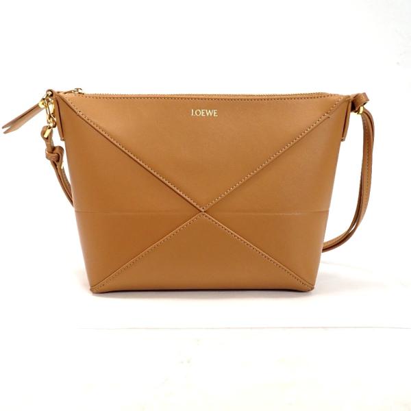 ■商品情報[管理番号]Th1007251[ブランド]ロエベ（LOEWE）[対象]レディース[カラー]ウォームデザート(キャメル系)[モデル]パズルフォルド ポーチ[サイズ]W約(上)23-(下)17.5cm x H約15.5cm x D約6...