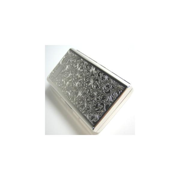 増えてます。　メタル系のシガレットケース購入者。一日の喫煙数は20本程度の人が大半なようです。なぜなら、タバコは1箱が20本入りだから。それを最初から14本程度しか持ち歩かないようにする。節煙ができる。片面に7本づつ、両面で14本入れられる...