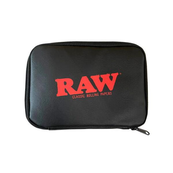 RAW ロー マルチポーチ●サイズ　縦約175mm×横約220mmRAWのマルチポーチは、喫煙具を持ち運ぶのに便利なアイテムです。コンパクトなサイズながら、様々な用途に使える嬉しいポーチです。RAW製でこだわりの素材を使用しており、耐久性も...
