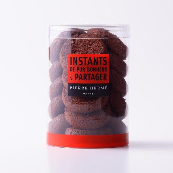 サブレ アンフィニマン ショコラは、フルールドセル（高級天日塩）がアクセントのチョコレートサブレ。ややビターで濃厚なチョコレートの味わいで、満足感たっぷり。内容フルールドセル入りサブレショコラ内容量約110gお日持ち賞味期限14日以上のもの...