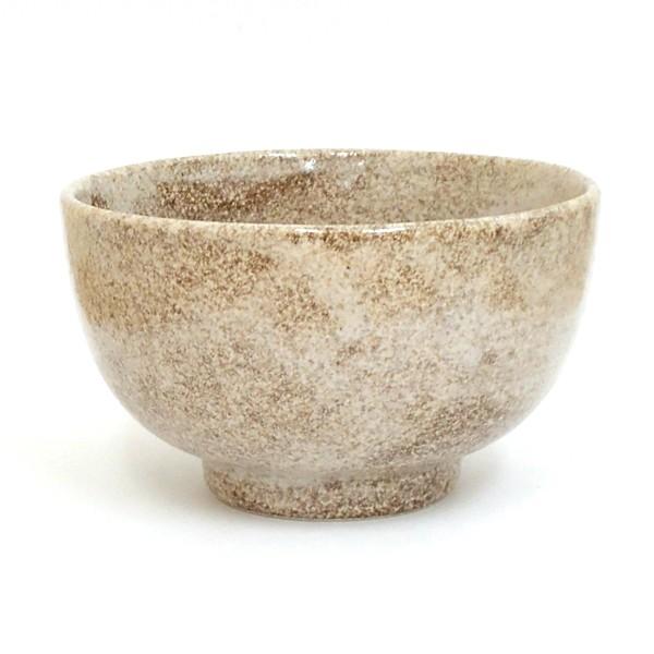 うどんやそば等の麺類からご飯物のどんぶりとして幅広くお使い頂けます。サイズ：W12.8×H7.7cm 重さ360g材　質：磁器製造国：美濃焼（日本製）電子レンジ・食洗機 使用可※焼き物のため、色柄・サイズ等に差が生じます丼 小丼 茶粉引刷毛...