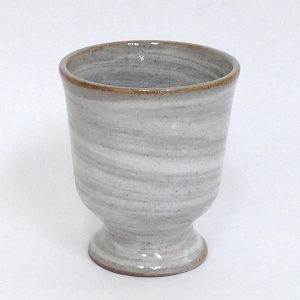 お揃いの冷酒器とセットでどうぞ。サイズ：W6×H6.8cm満水70cc材質：土物製造国：日本製（美濃焼）電子レンジ食洗器可焼き物のため、色柄サイズに多少の誤差が生じます。ぐい呑み 御本手 土物 ぐい飲み 陶器 日本酒 おしゃれ 酒器 業務用...