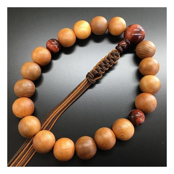 【使用している数珠の玉】●主玉：18玉：屋久杉：約 16 mm●親玉：１玉：赤虎目：約 18 mm●天玉：２玉：赤虎目：約 12 mm【数珠の房】●正絹紐房：8本組（２色の紐を組み込んでいます）：［色］ こげ茶×茶 ●「桐箱入り」でお届けい...