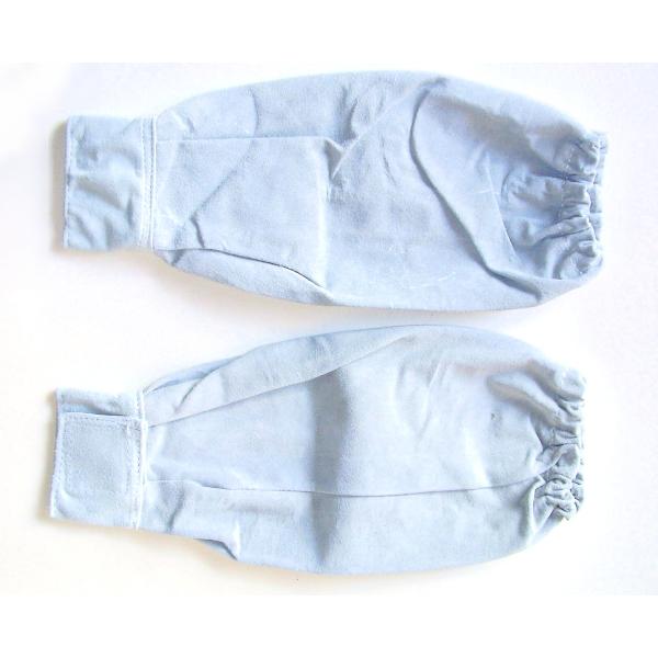 ゆずのとげから身体を守るうでぬき（腕カバー）です。素材：牛床皮縫製：日本